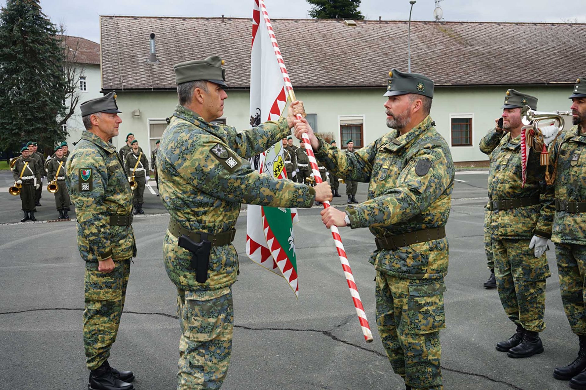 MilAk: Insiginien im Bundesheer