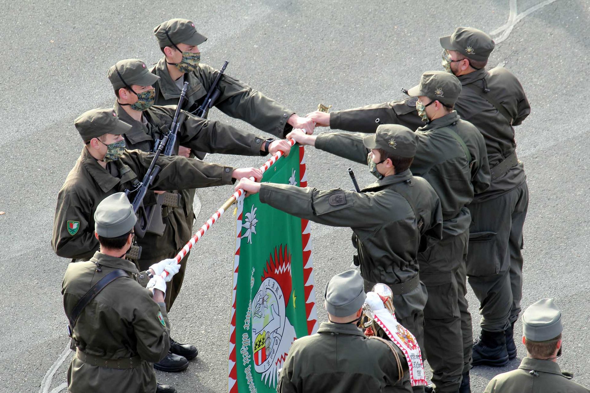 MilAk: Insiginien im Bundesheer