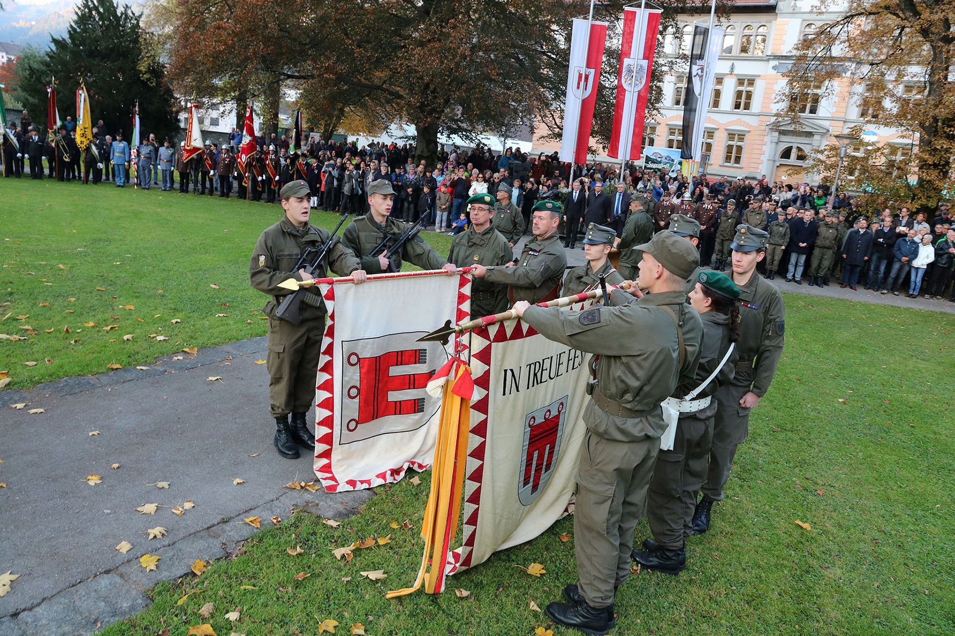 MilAk: Insiginien im Bundesheer